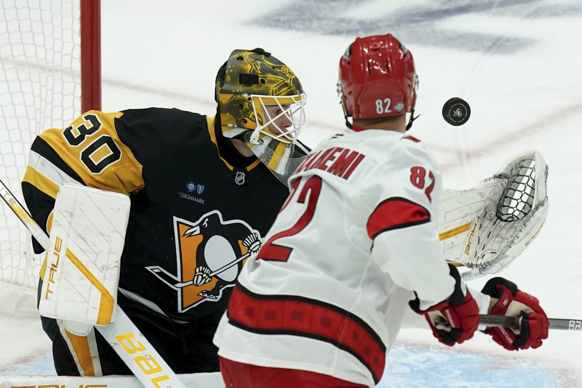 Hurricanes cruise to win over Penguins - Observer-Reporter